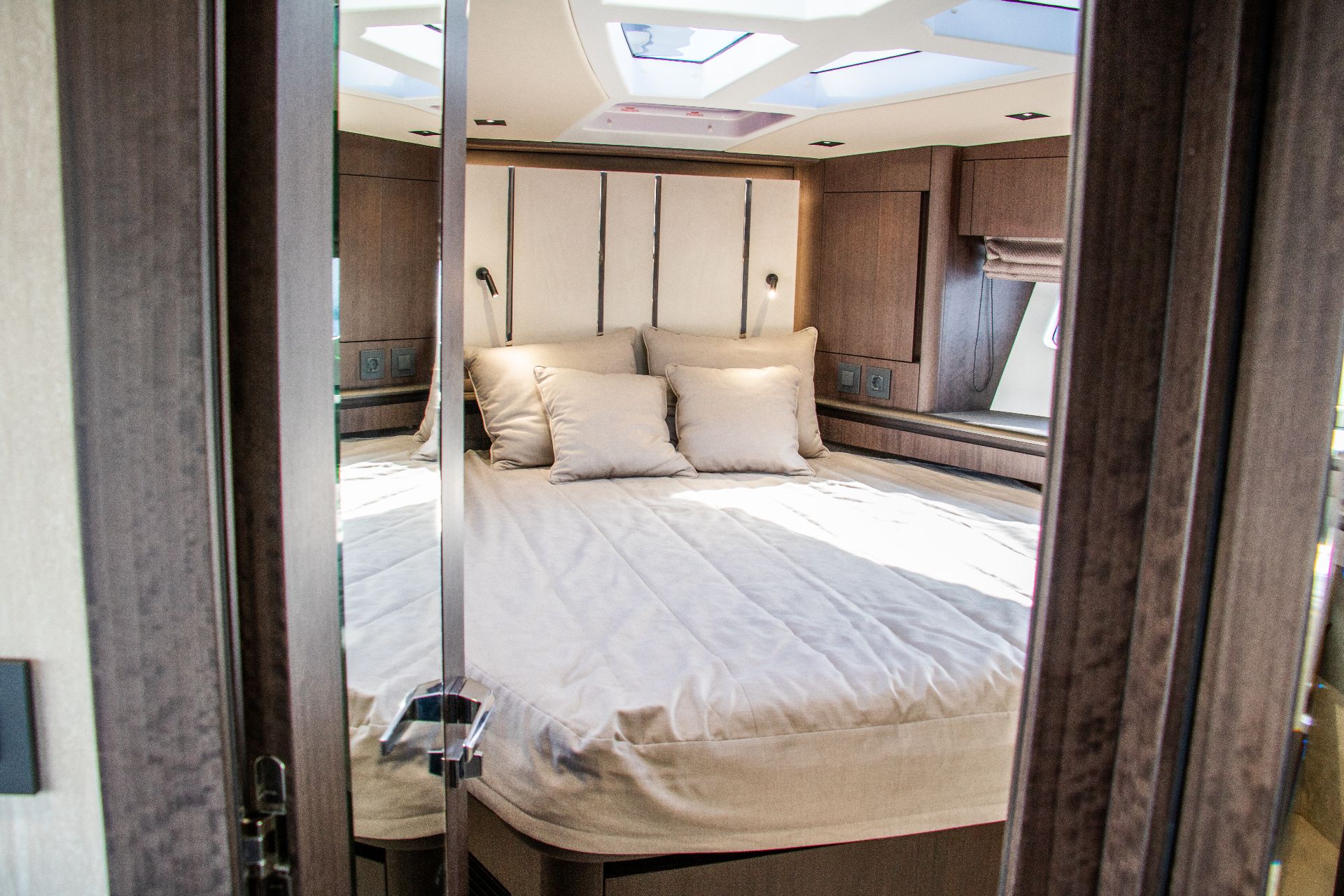 Galeon 480 Fly makes its Shows Debut at Boot Dusseldorf 2025